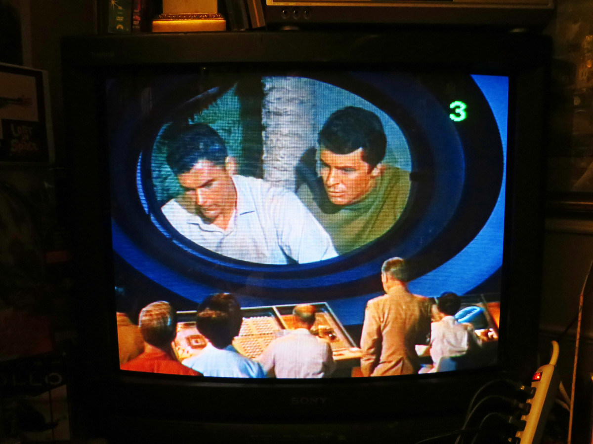 Sony Trinitron Color Television Model KV32S15, Chassis: AA-2, Made ...