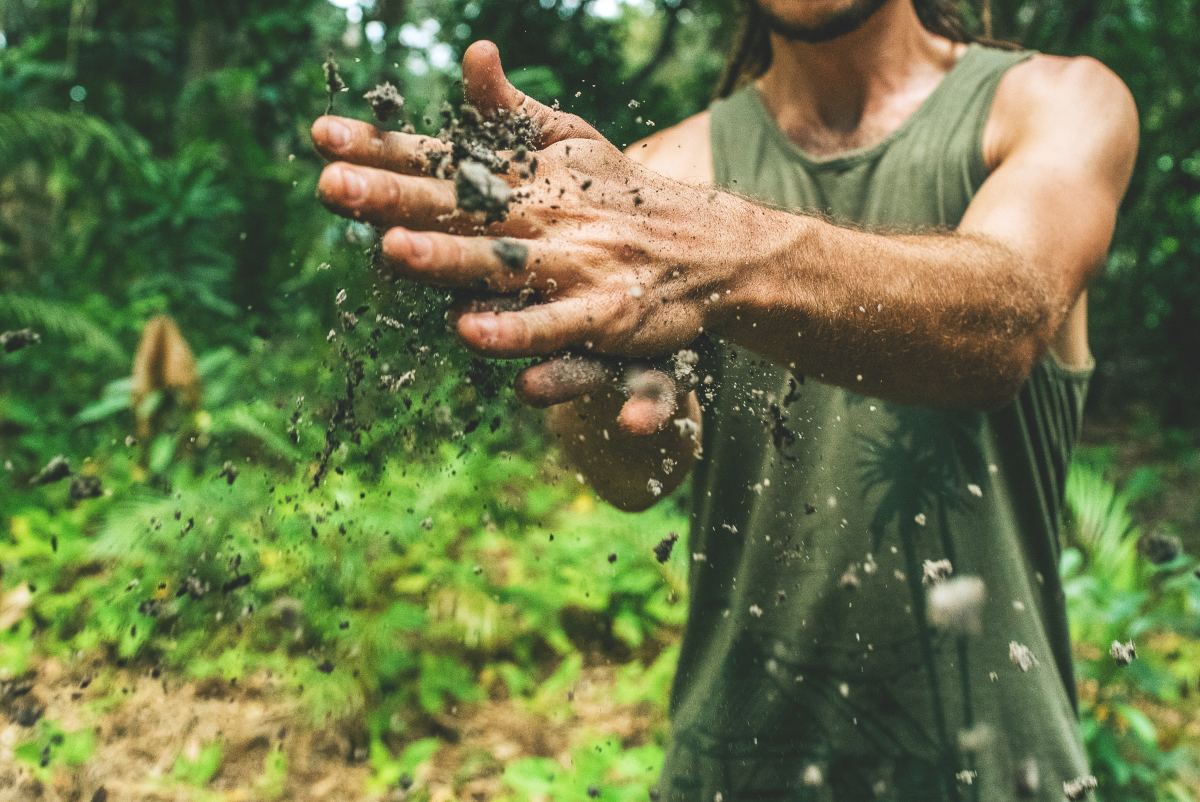 Apparently Dirt From Various Sources Can Be Used in Magic Spells - HubPages