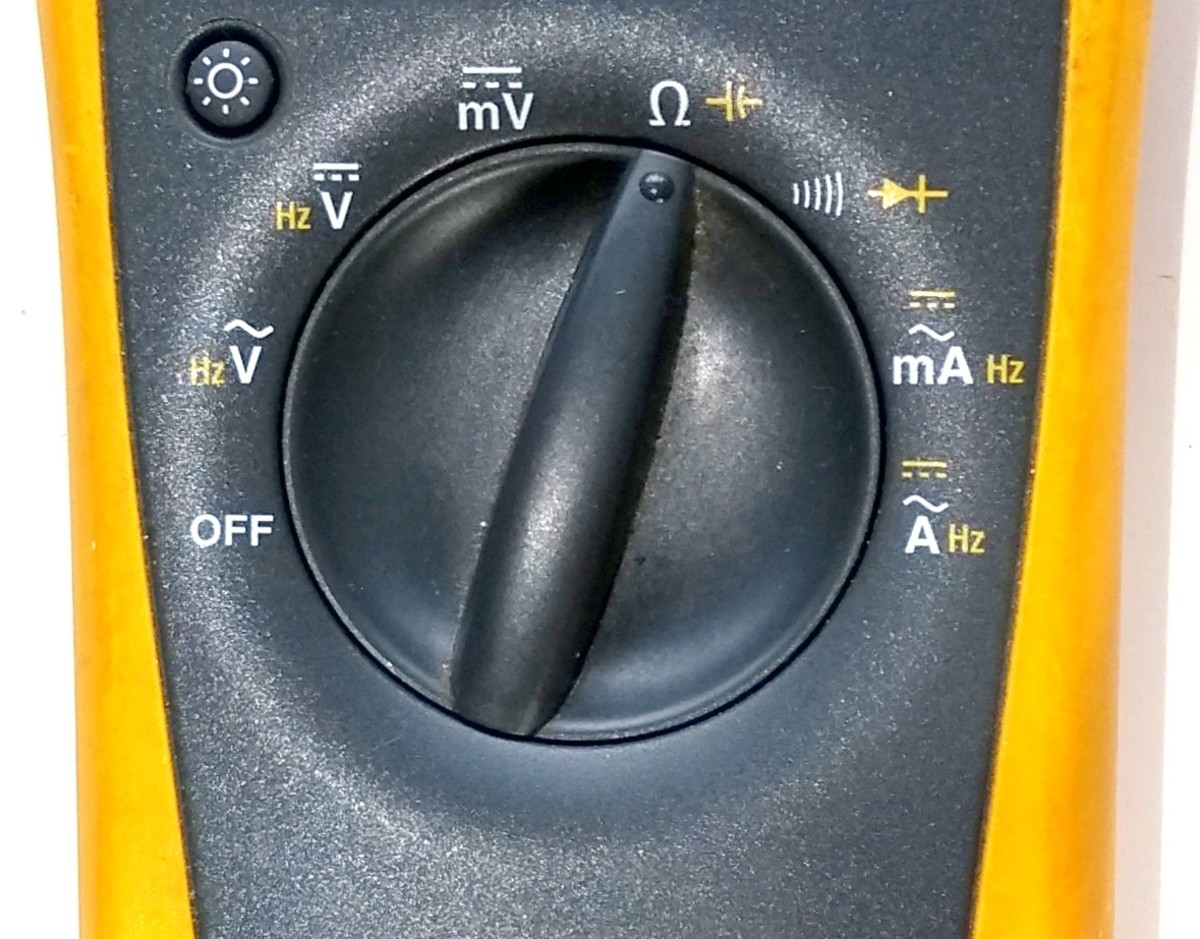 How to Use a Multimeter to Measure Voltage, Current, and Resistance ...