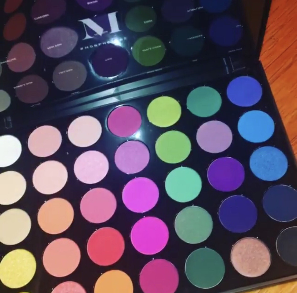 How to Apply Your Makeup Like a Professional - HubPages