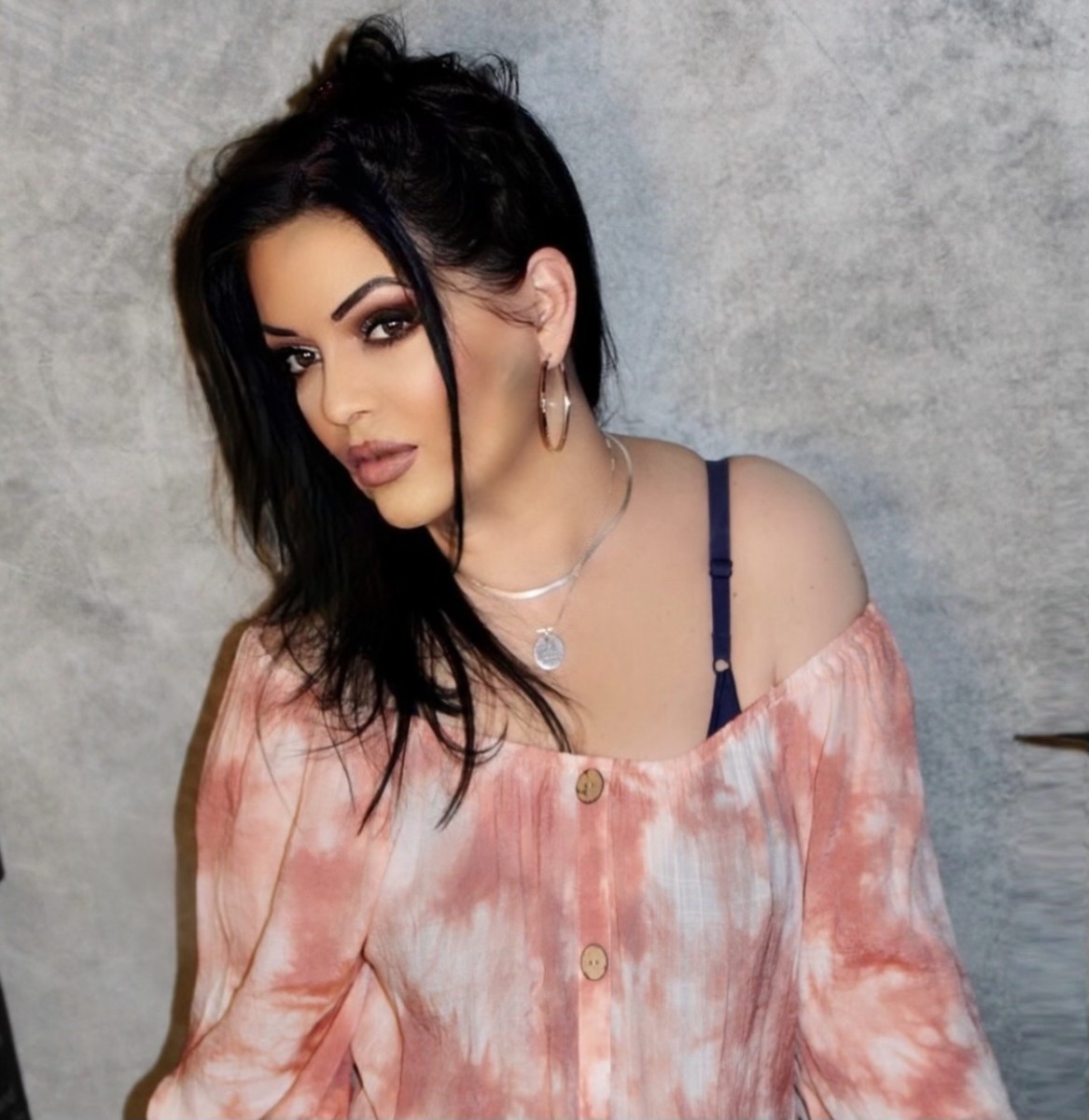 Nicole Daciana Anderson ~ A Multi-Platinum Songwriter's Journey - HubPages