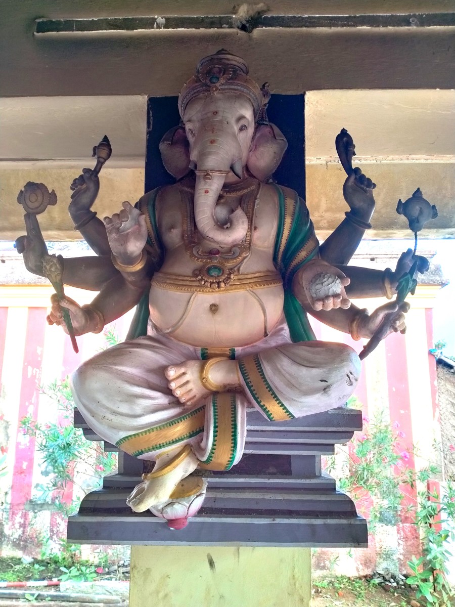 Adi Vinayagar or Naramukha Ganapathi temple of Thilatharpanpuri at ...