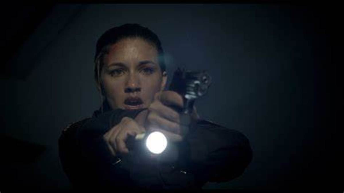 New Review: Last Shift (2014) - HubPages