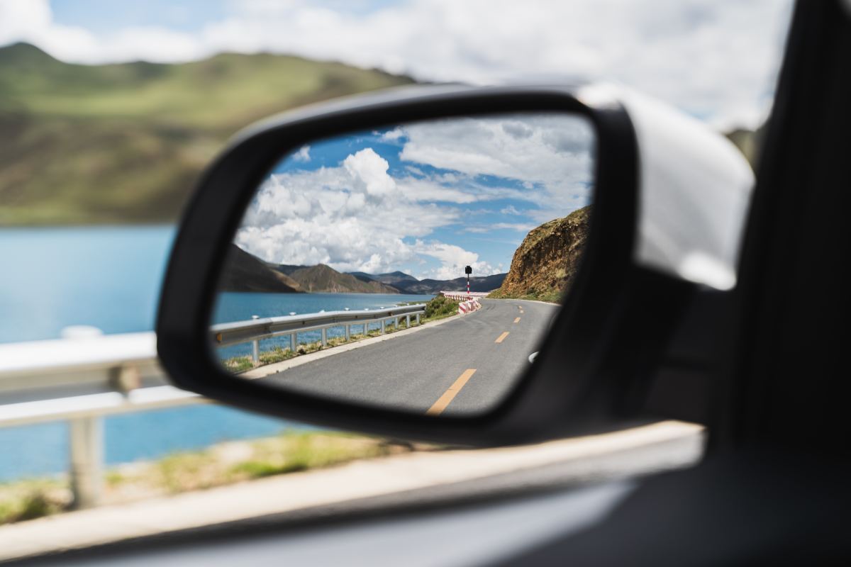 Here’s the Trick for Adjusting Your Car Mirrors for Maximum Visibility ...