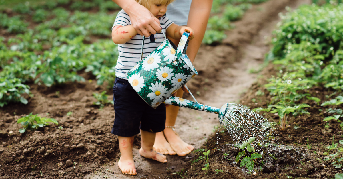 How to Teach Kids to Love Gardening by Growing Berries - HubPages