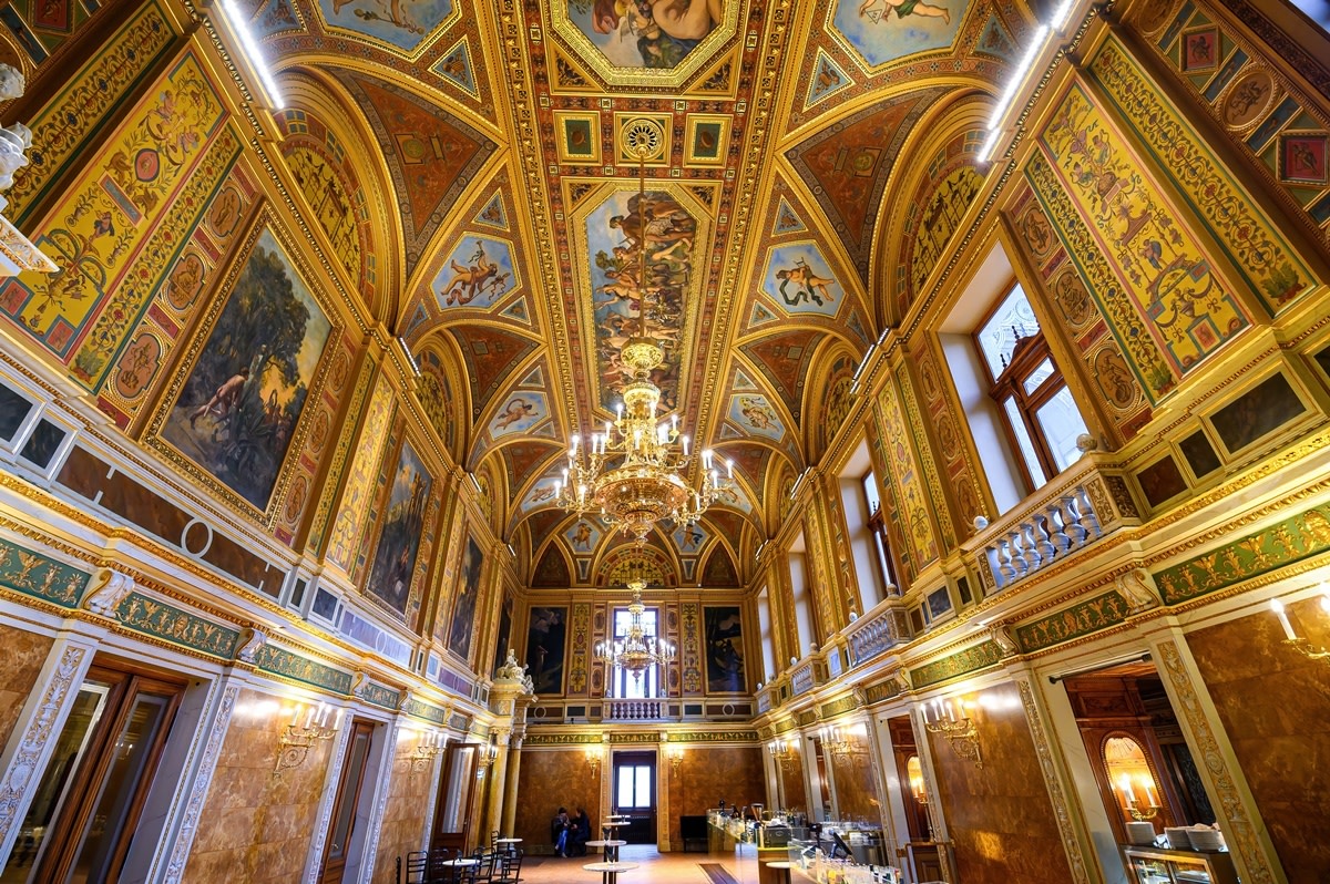 The Stunning Hungarian State Opera House - Owlcation