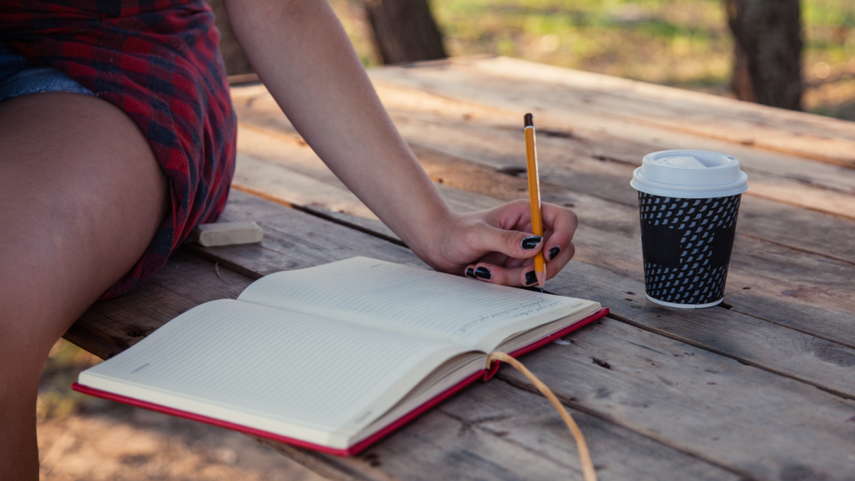 What Is a Lyric? Definition & Characteristics of a Lyric - HubPages