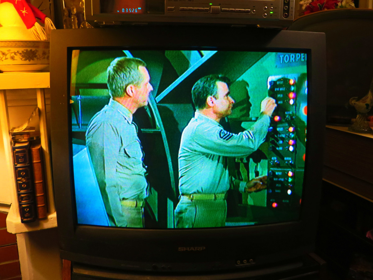 Sharp Color Television Model 27N-S100, Manufactured February 2000 ...