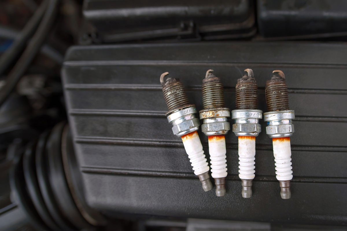 Mechanic's Magnetic Innovation Makes Changing Spark Plugs a Breeze - HubPages