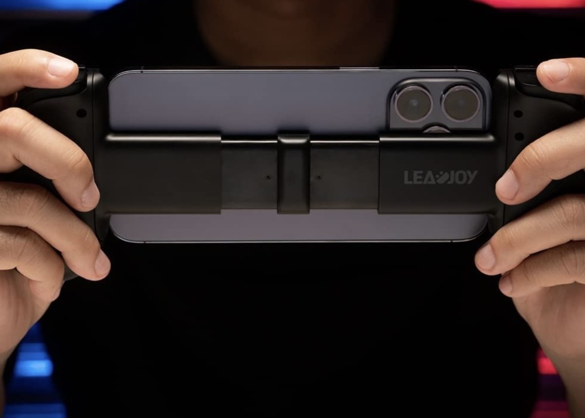 The LeadJoy M1B Mobile Gaming Controller for iPhone Is Ready To Play ...