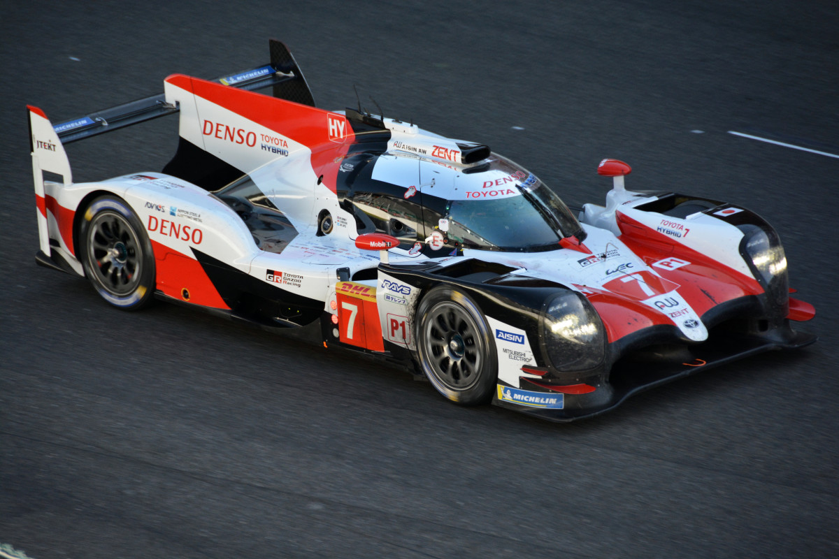 Endurance Racer Shares Just How Filthy Cars Get After Hours of Racing ...