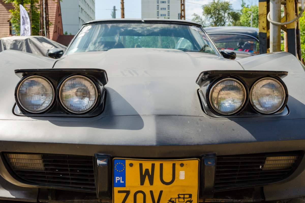 This Corvette Looks Like a Whole New Car After Getting Its First Wash ...