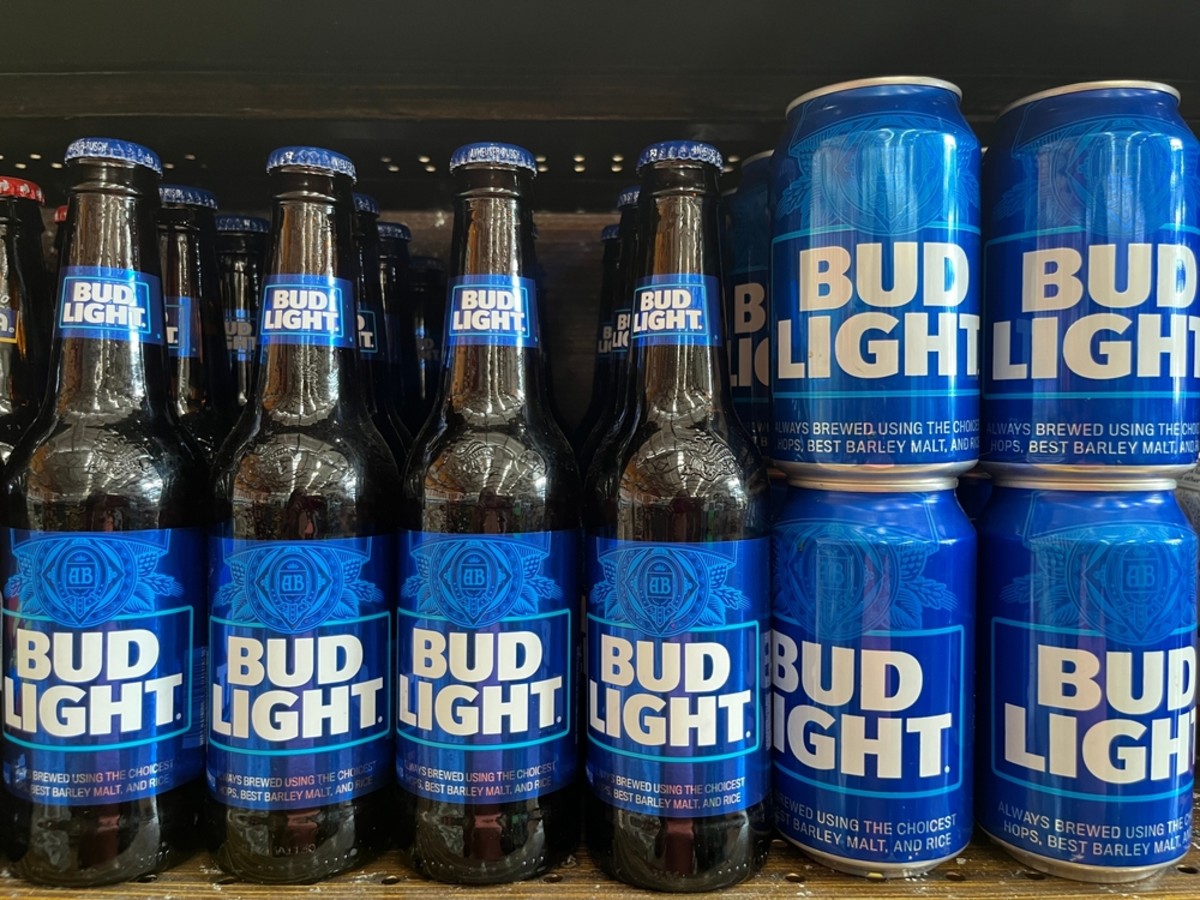 Man's Reaction To Classic Bud Light Commercial Is Too Funny for Words ...