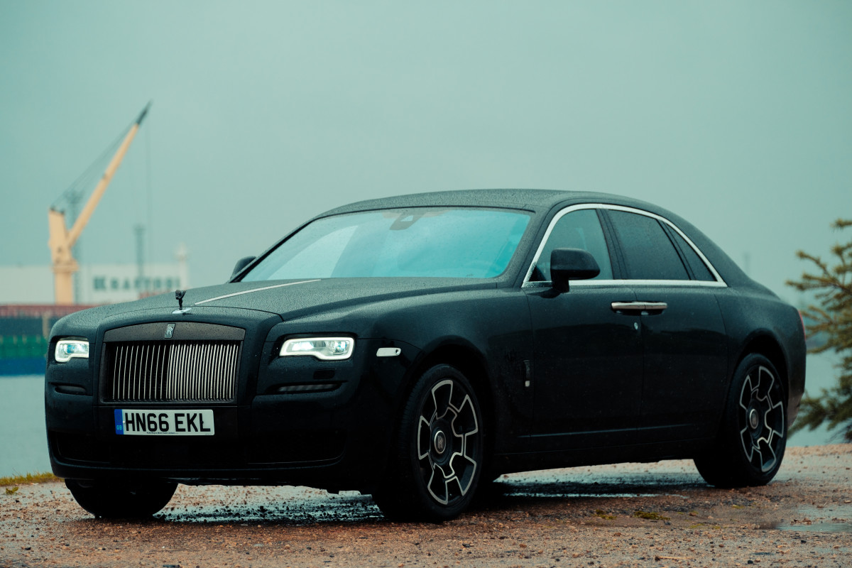An Up Close Look at the Rolls-Royce Ghost Will Have Car Lovers ...