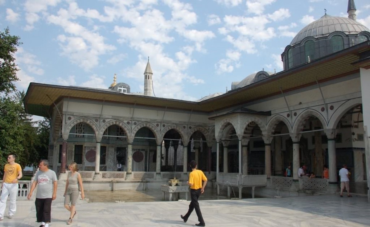 Topkapi Palace: The Historical and Cultural Heritage of the Ottoman ...