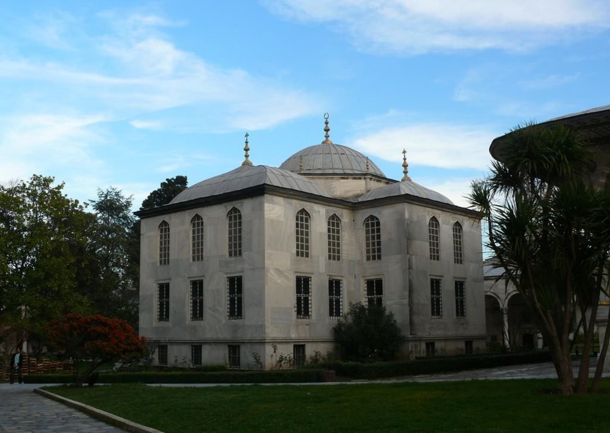 Topkapi Palace: The Historical and Cultural Heritage of the Ottoman ...