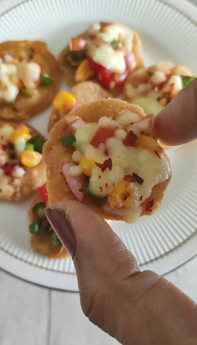 Papdi Pizza Recipe: Quick and Easy Party Starter - HubPages