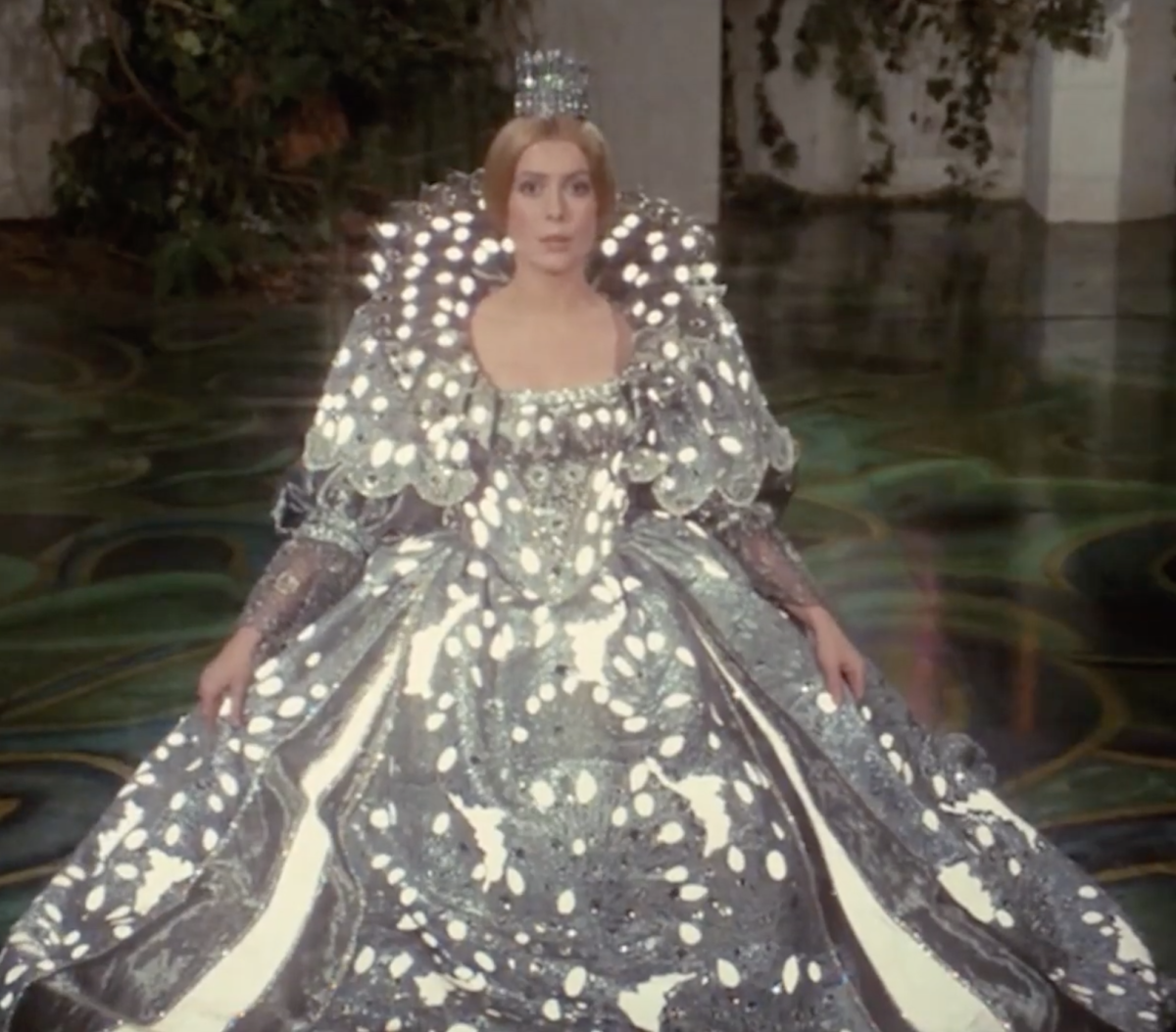 10 Best Silver Costumes From Fantasy/Sci-Fi Movies - HubPages