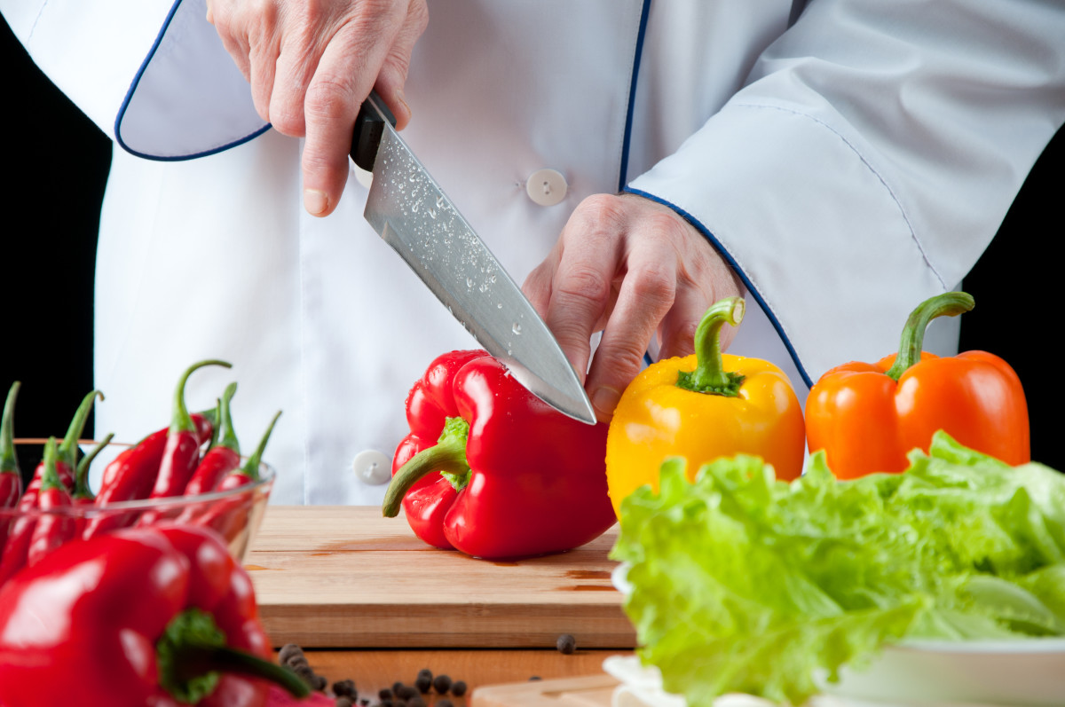 Simple Hack for Cutting Veggies Couldn't Be More Brilliant - Delishably ...