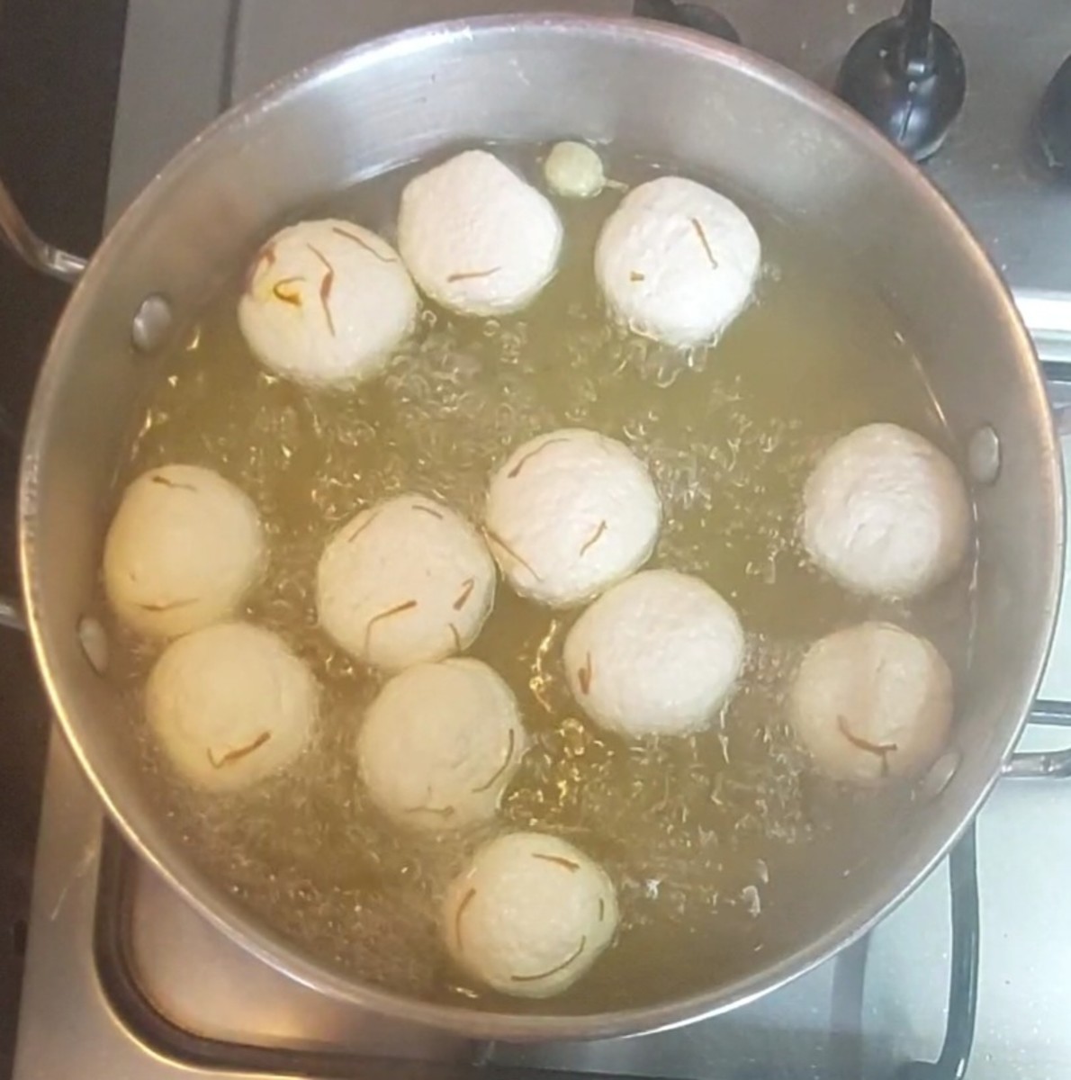 Soft and Spongy Rasgulla: Indian Dessert Recipe - HubPages