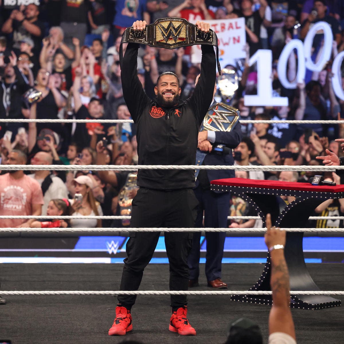WWE Friday Night Smackdown Results: Roman Reigns 1,000 Day Celebration ...