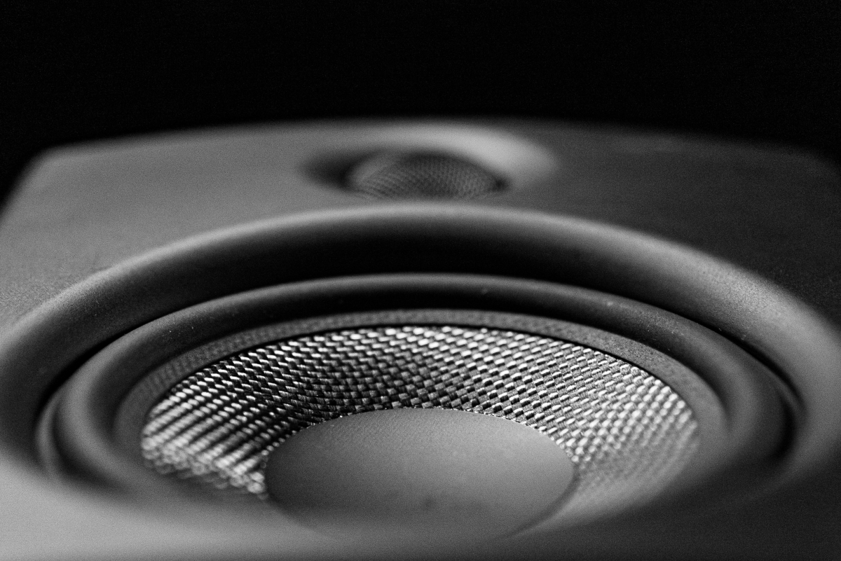 110 Songs With Good Bass Turn Those Speakers Up Spinditty