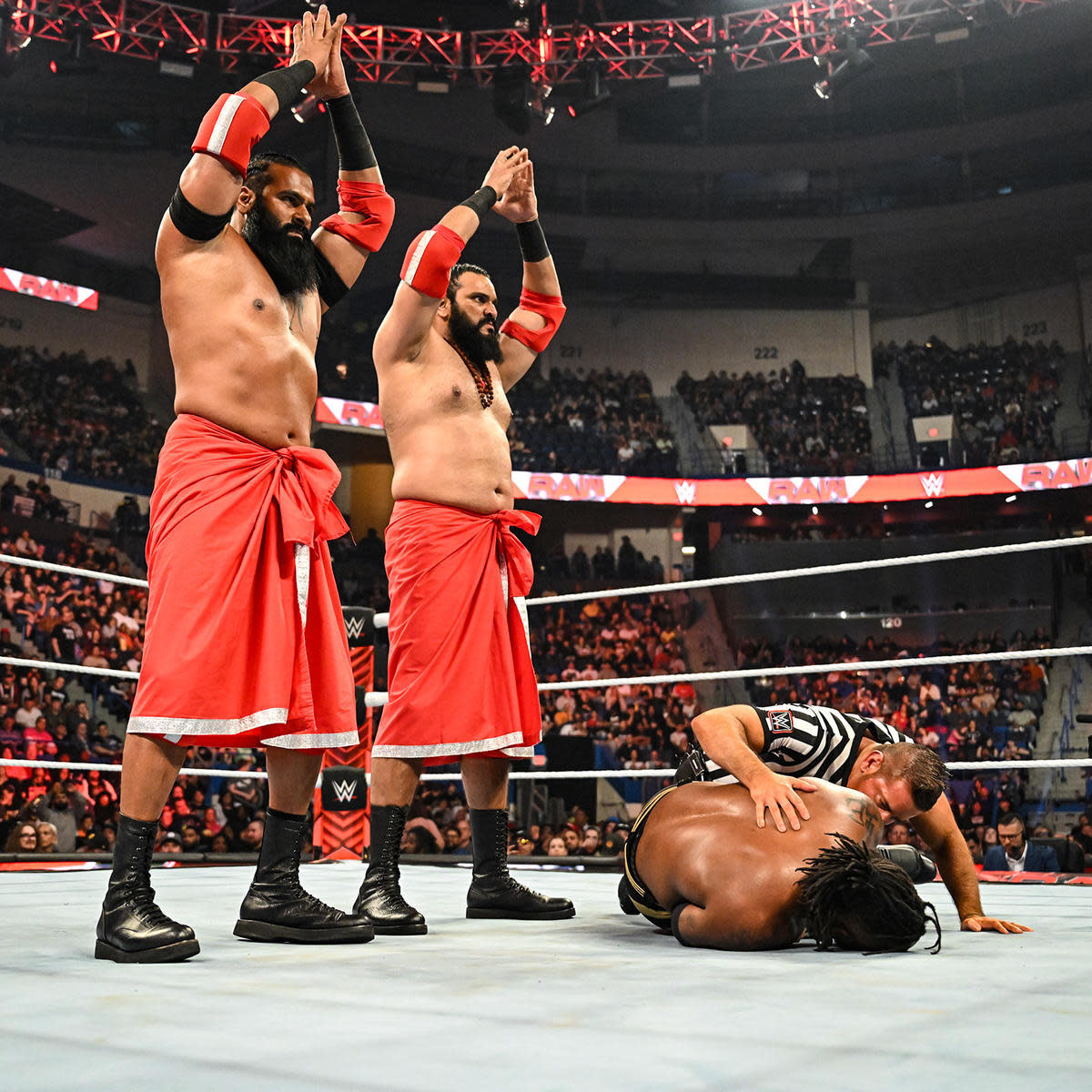 WWE Monday Night ROLLINS: Seth "Freakin" Rollins Retained the World ...