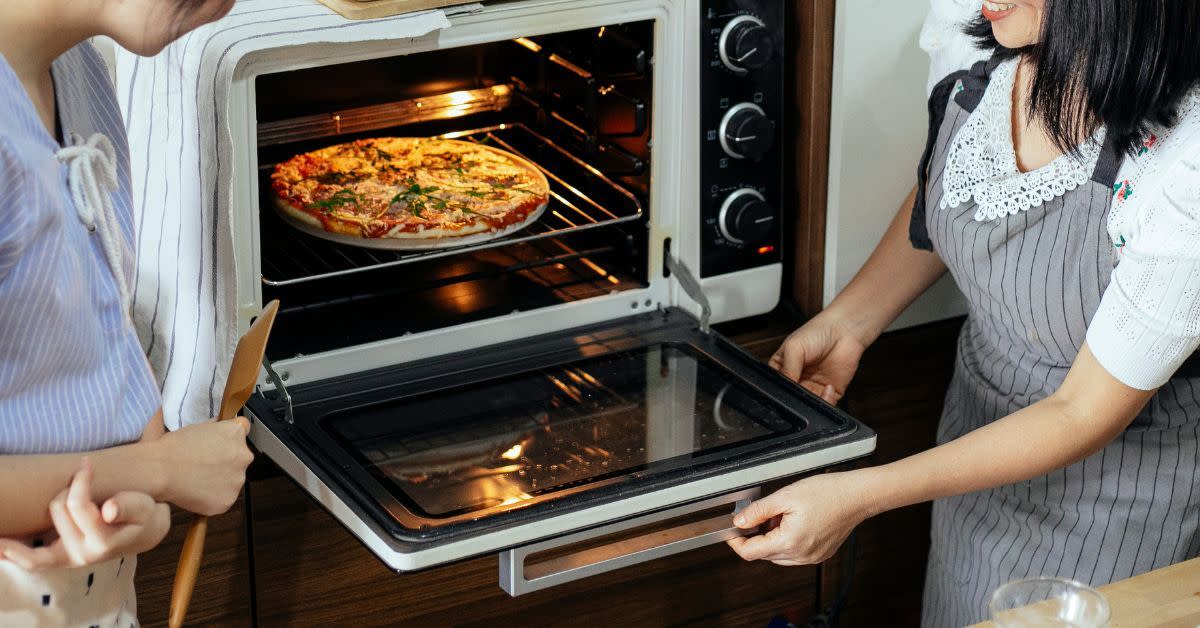 How to Store and Reheat Pizza Properly - HubPages