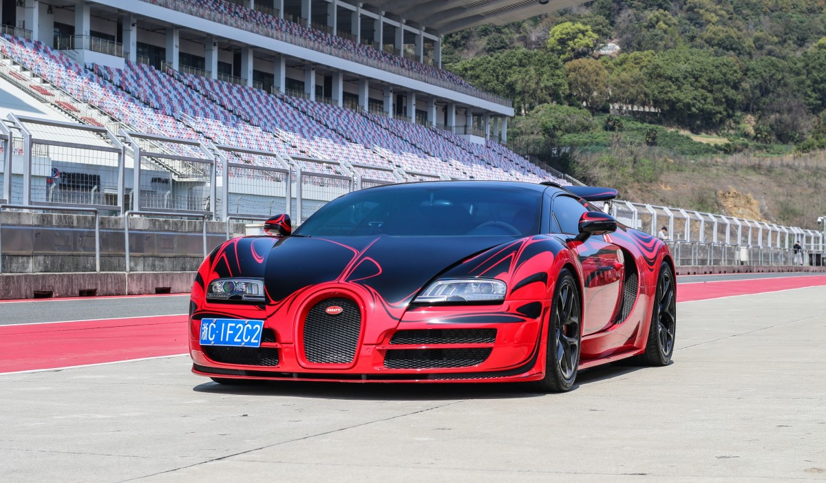This $8 Million Bugatti Hypercar Is Driving the Internet Wild - HubPages