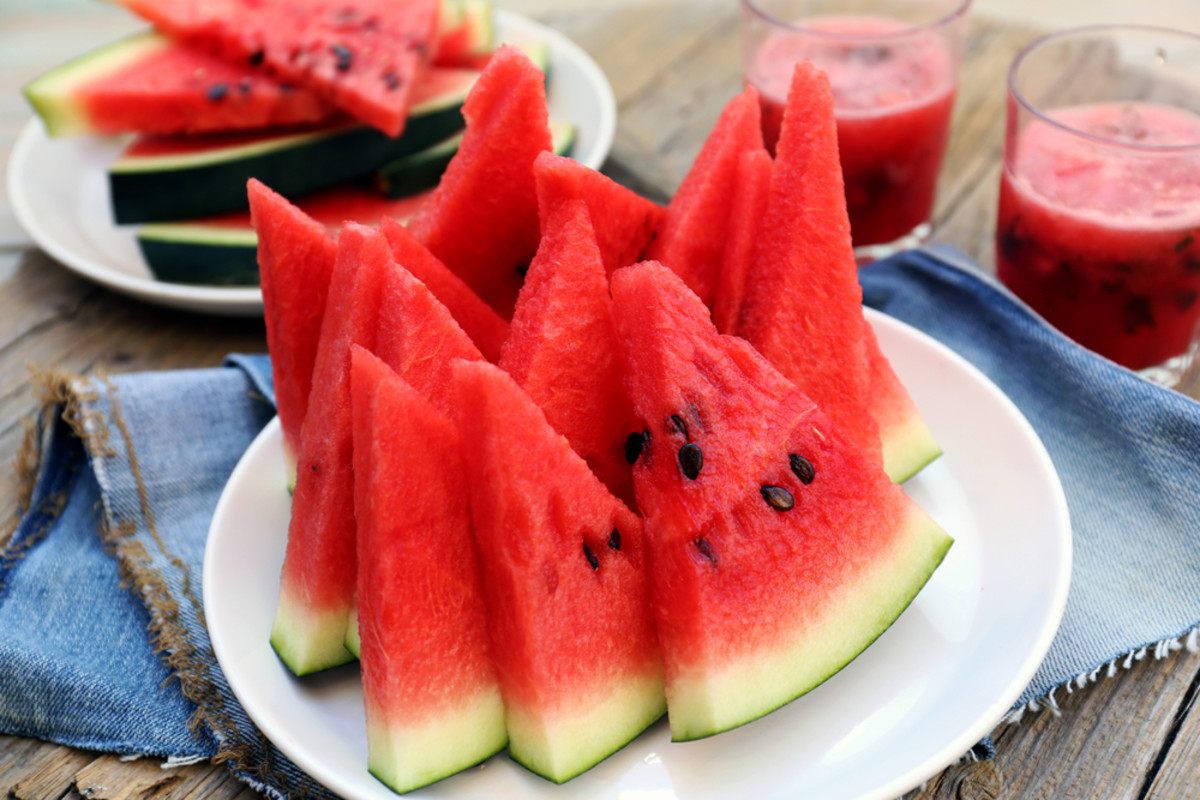 Simple Trick Turns Watermelon Into the Most Gorgeous Cookout Appetizer ...