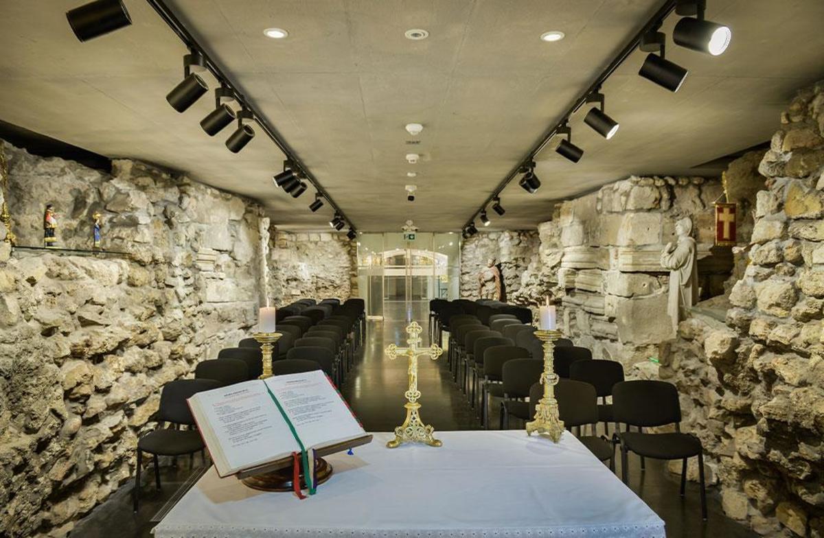 From Mosque to Baroque Masterpiece: The Inner City Parish Church in ...