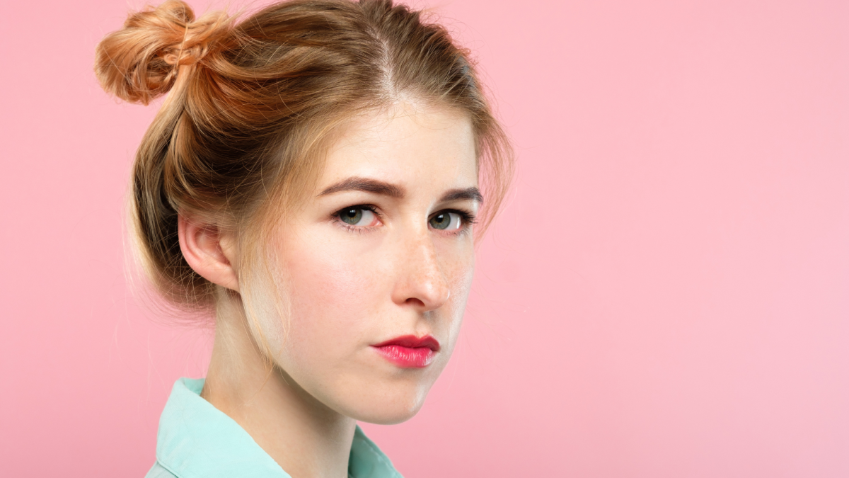 How to Attract an Emotionally Distant Woman - HubPages