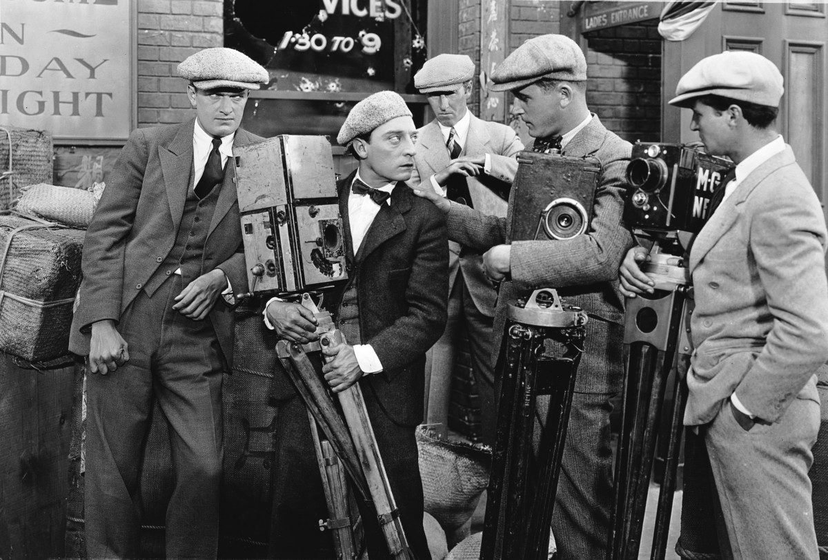 The Cameraman (1928): Silent Film Movie Review - HubPages