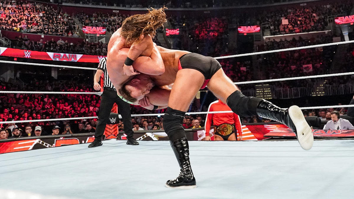 WWE Monday Night Raw: World Heavyweight Champion Seth "Freakin" Rollins ...