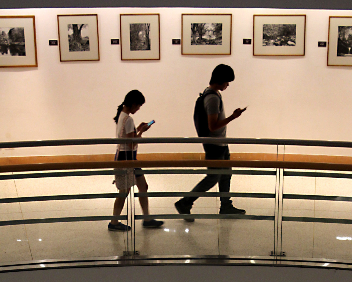 The Domination of the World by Smartphone - The Evidence in Photos ...