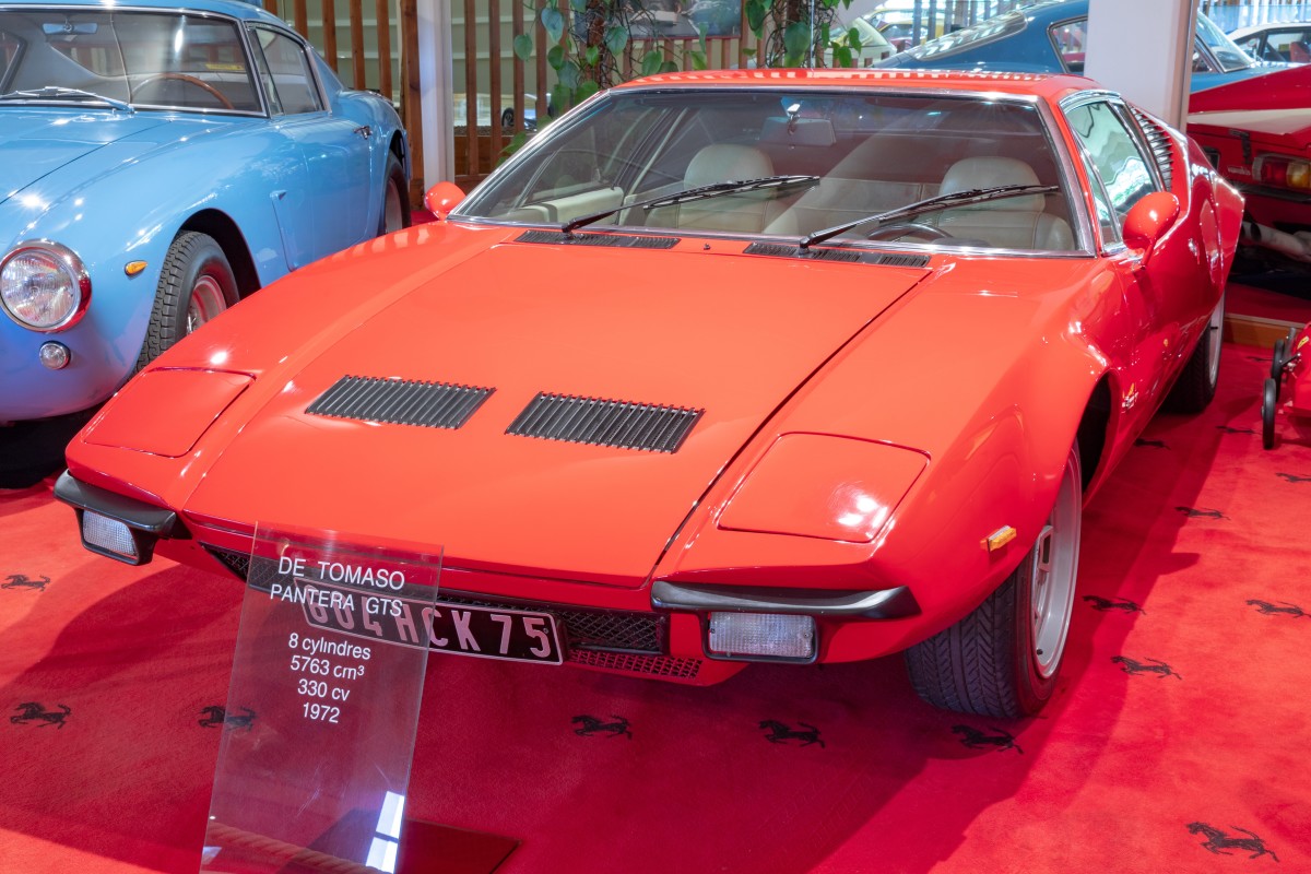 See The Custom Resto-Mod of the 1972 de Tomaso Pantera Has the Internet ...