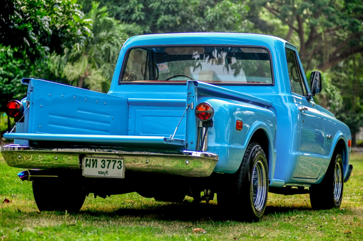 ASMR Video for a Resto-Mod 68 Chevy C10 Is Turning Heads All Over the ...