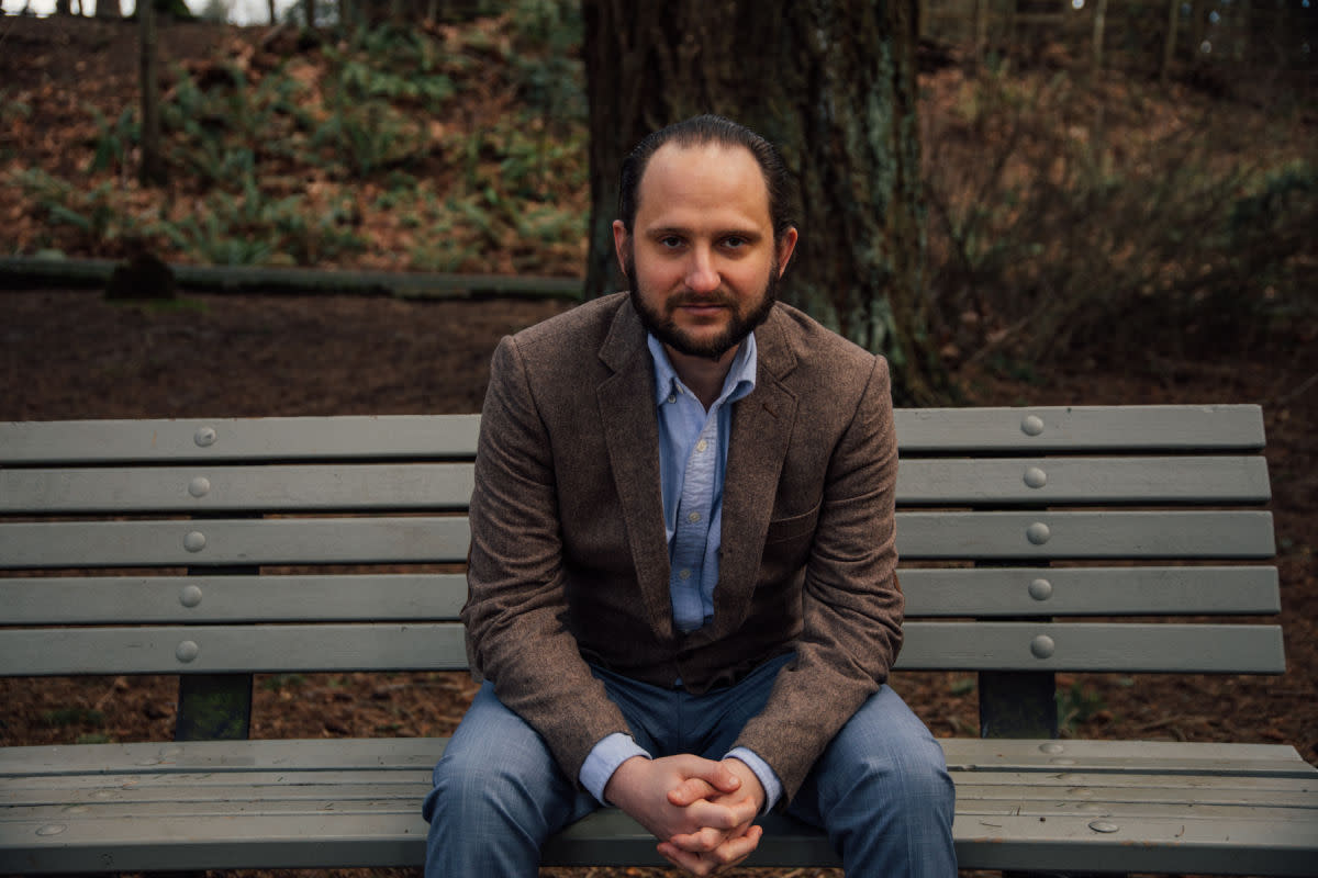 About Us - Dengarden