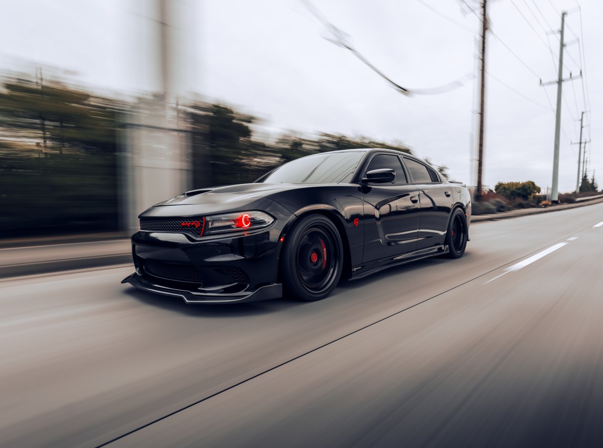 Wild Dash Cam Footage Shows Hellcat Driver Escaping Police by Crossing ...