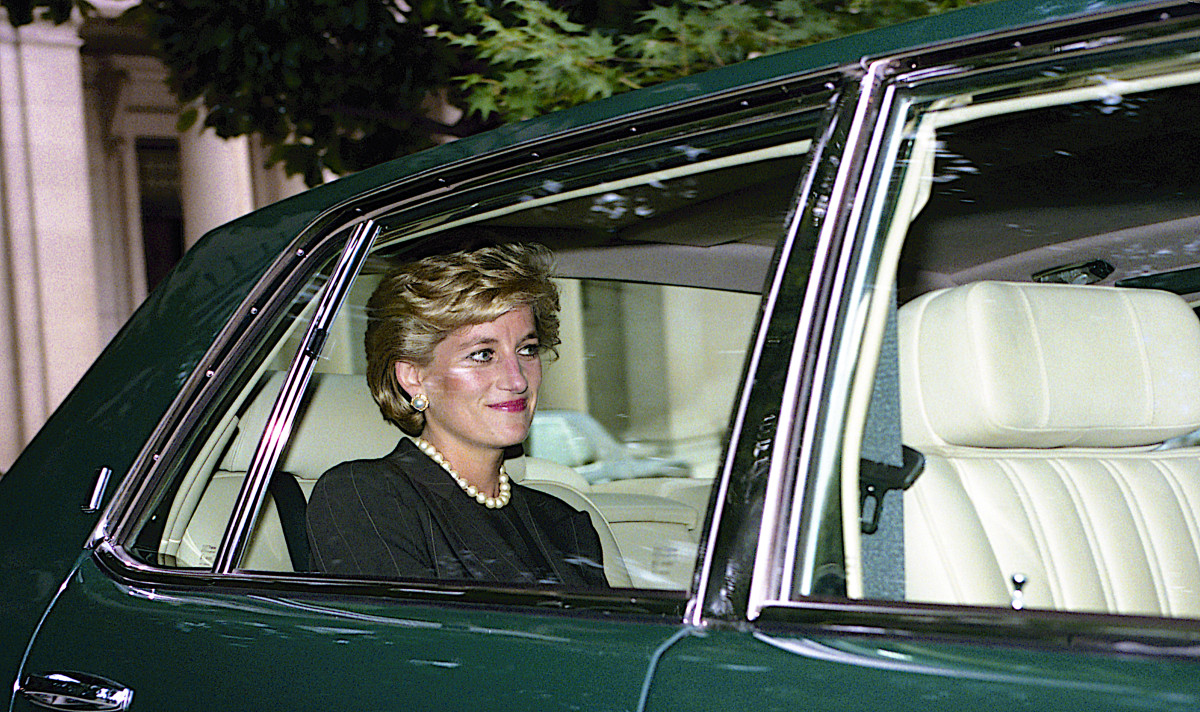 Princess Diana’s Car Exit Secret Reveals How She Mastered the Art of ...