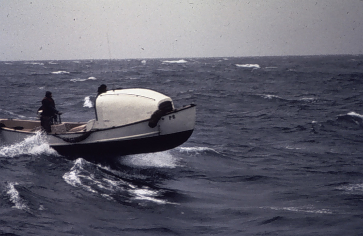 Navigating an Inlet in a Following Sea - HubPages