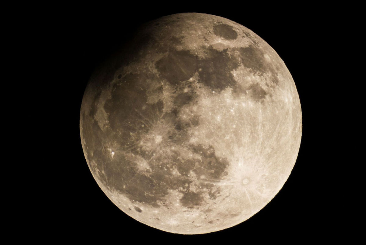 What Happens During a Lunar Eclipse? - HubPages