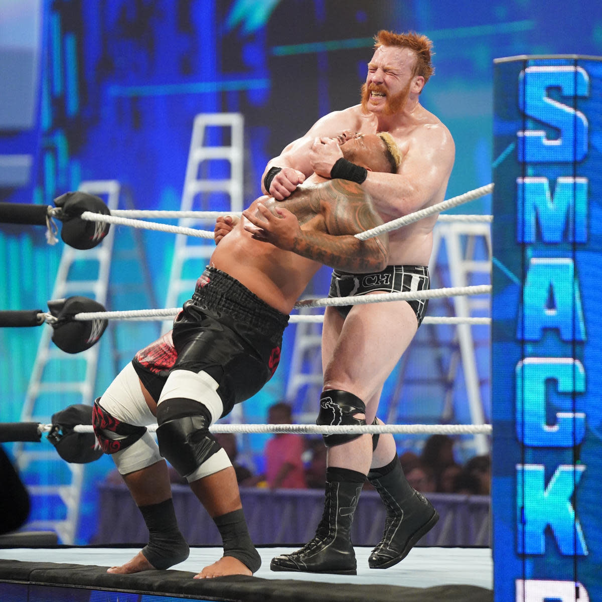 WWE Friday Night Smackdown: The Usos Betray Solo Sikoa, A Surprise ...