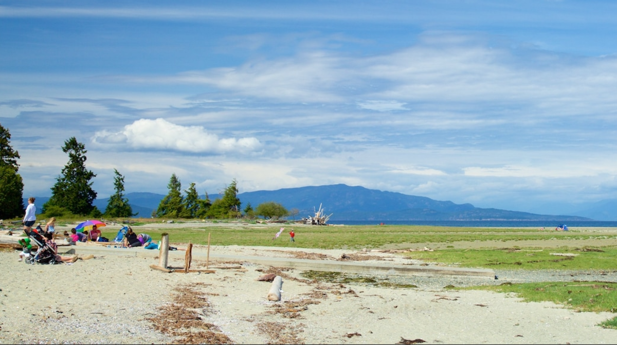 Top 3 Beaches for Campers on Vancouver Island - HubPages