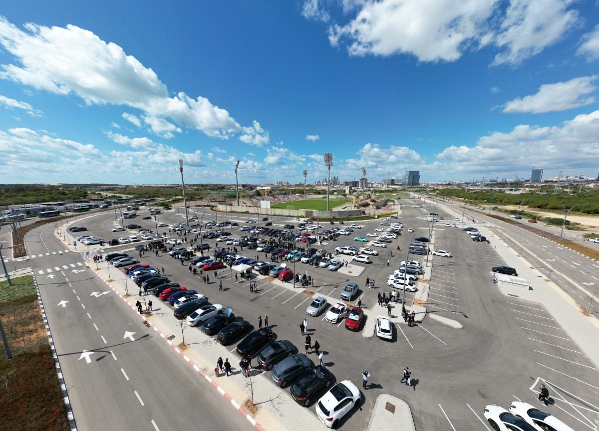 Man Gives Video Tour of the Latest ‘Cars and Coffee’ Line Up, and It’s ...