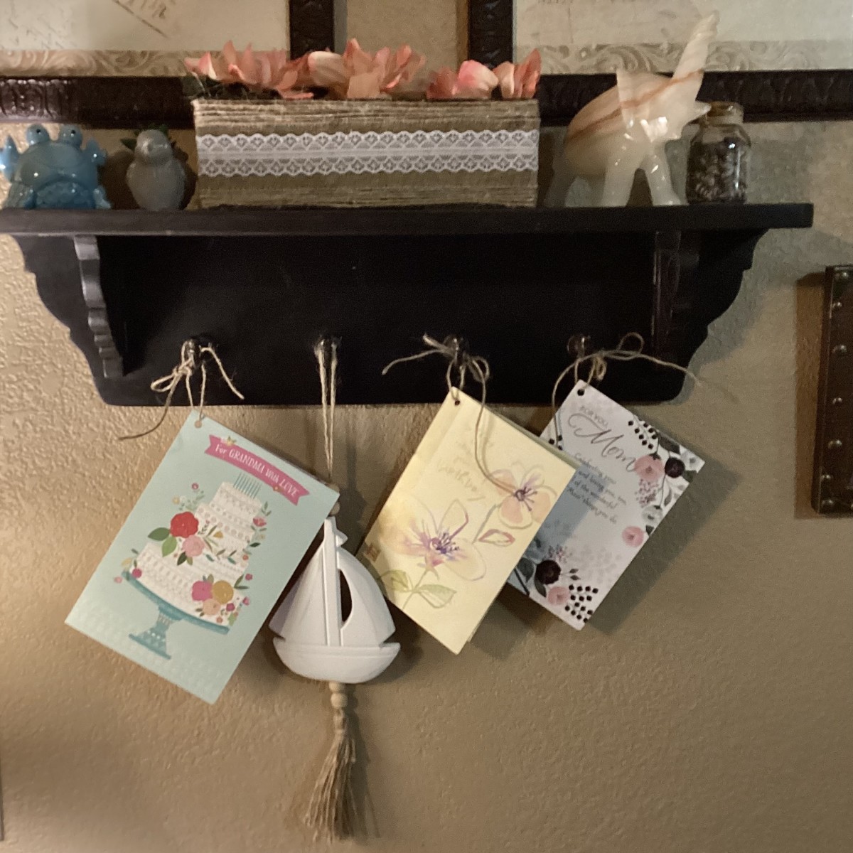4 Easy and Creative Ways to Display Your Greeting Cards - HubPages