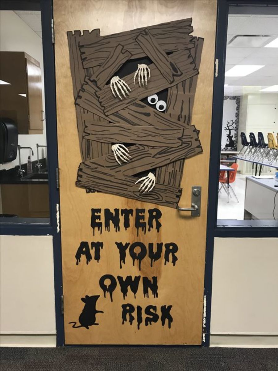 30+ DIY Halloween Classroom Door Decorations - HubPages