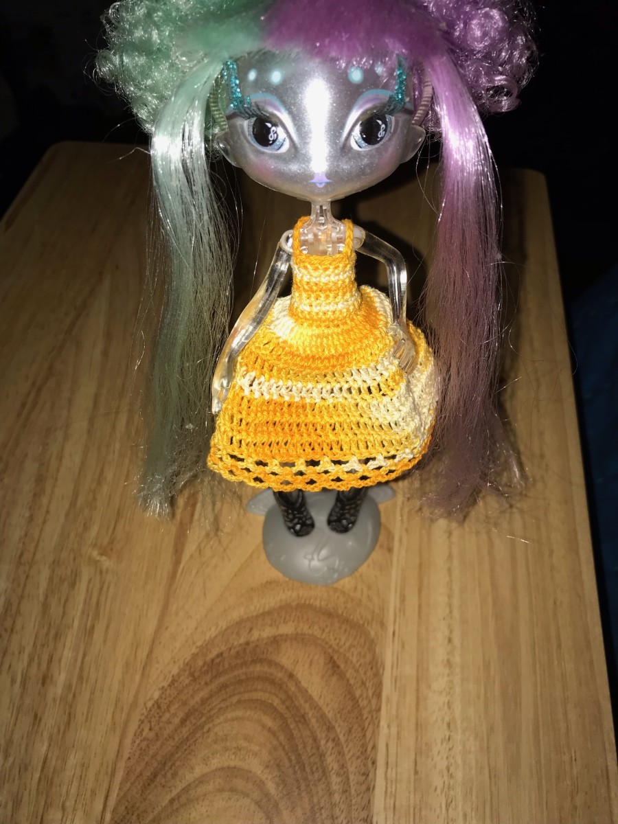 Crochet Novi Stars doll dress - HubPages