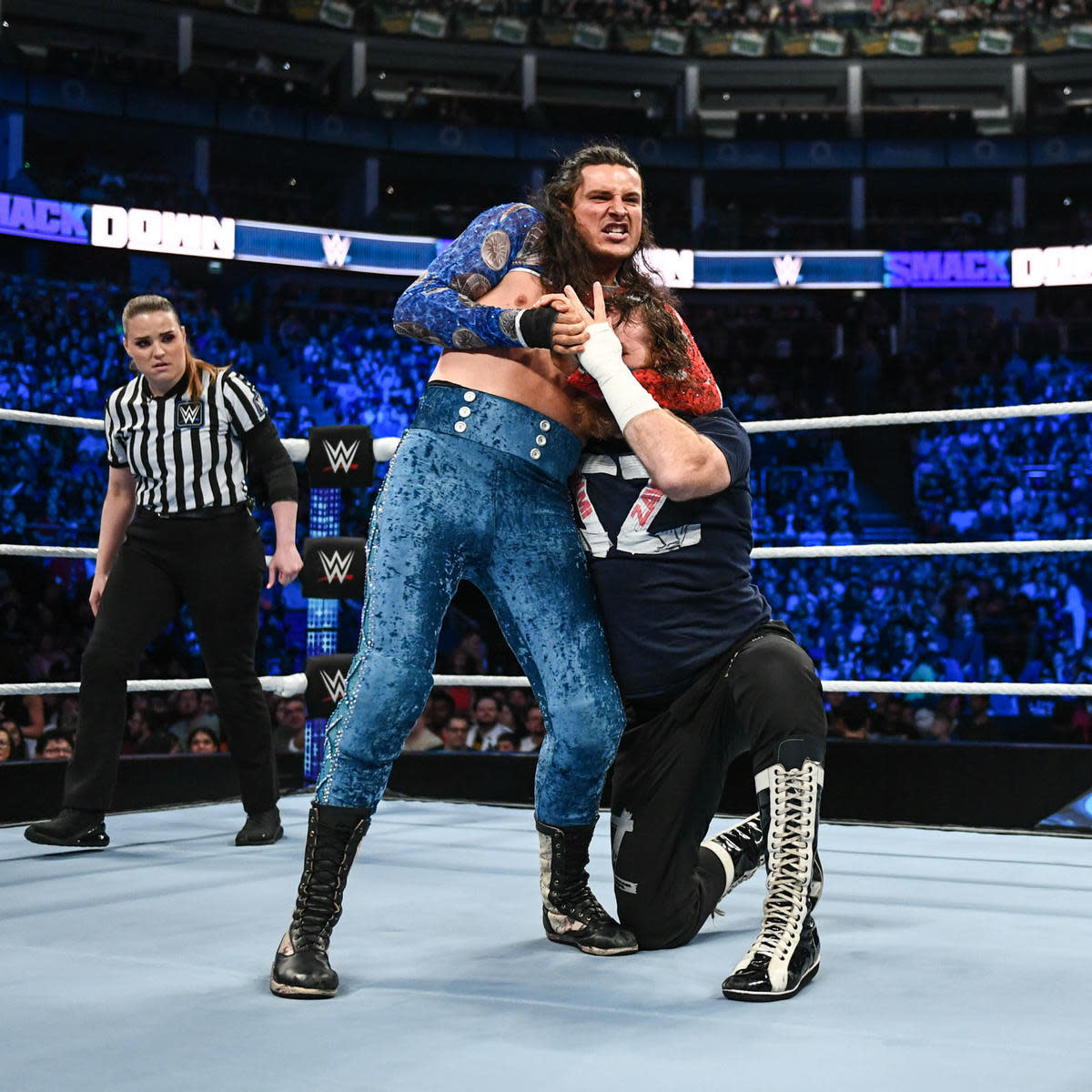 WWE Friday Night Smackdown: The Bloodline Civil War Has Begun Plus More ...