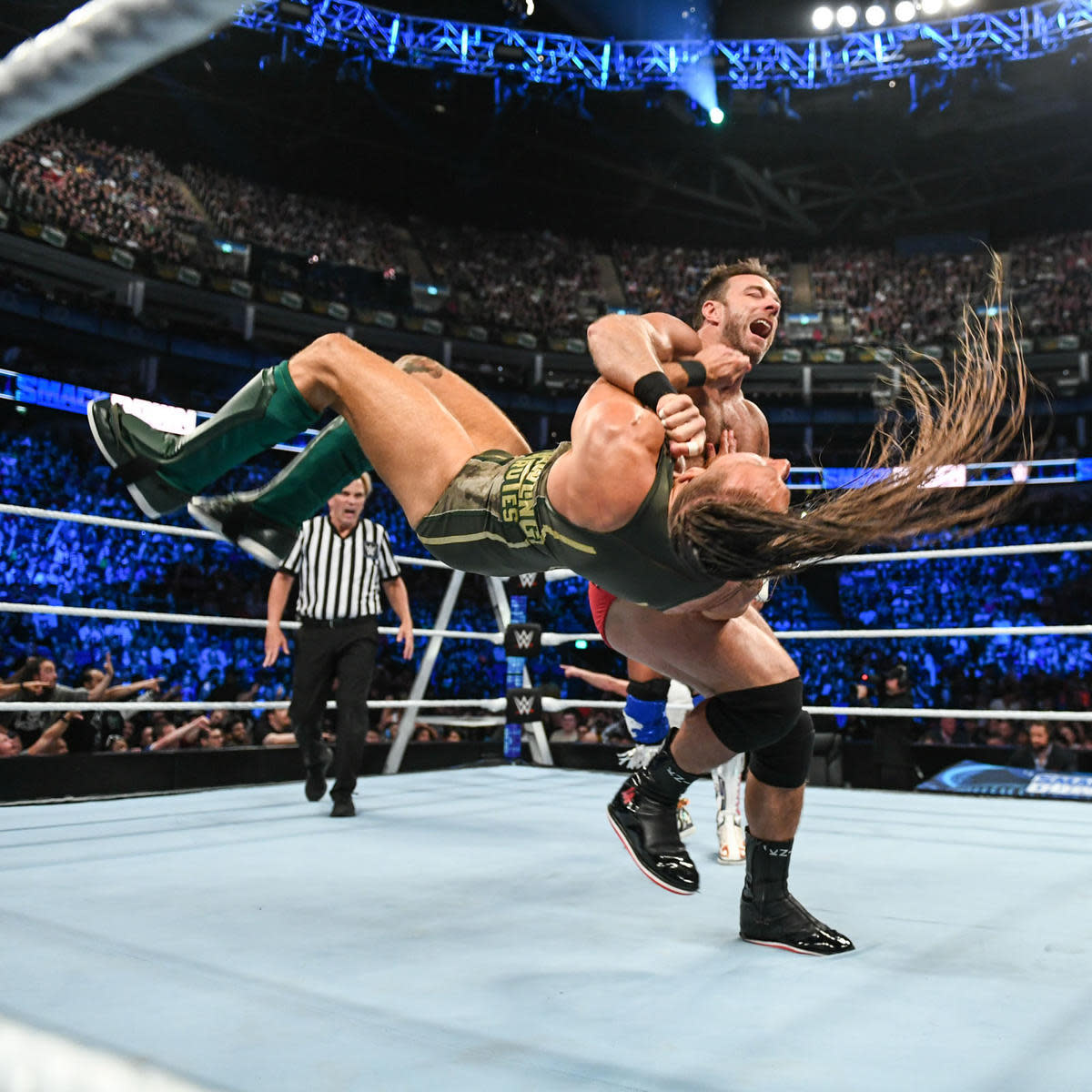 WWE Friday Night Smackdown: The Bloodline Civil War Has Begun Plus More ...